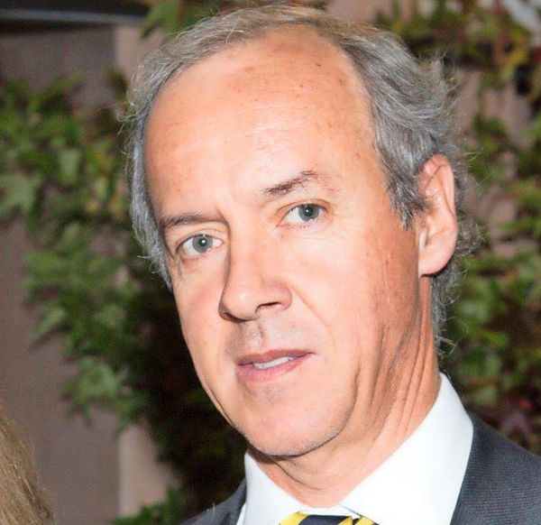 Agregar a Favoritos WhatsApp Escuchar E-mail