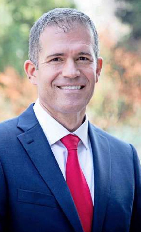 Richard Glenn, jefe de misión de la Embajada de EE.UU. en Chile.