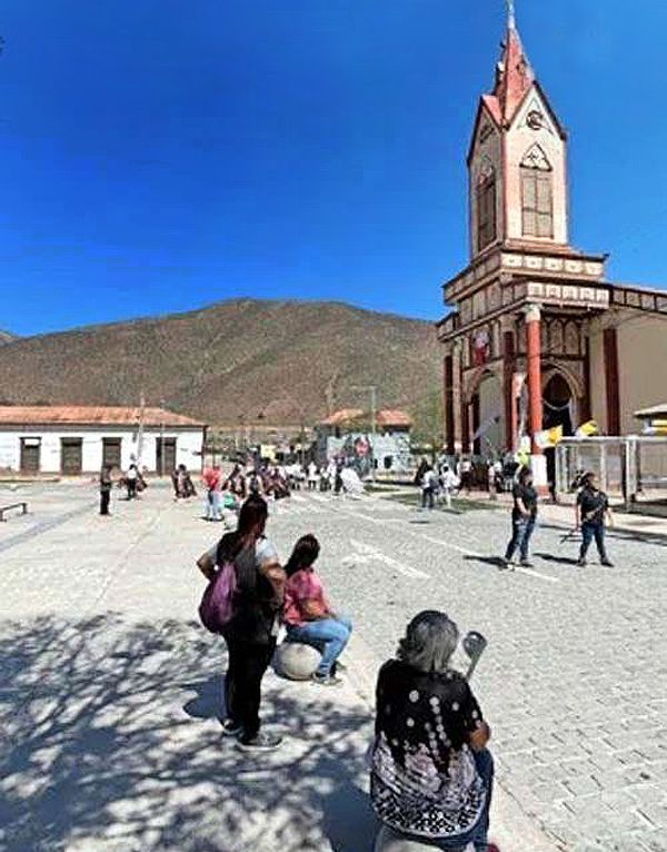 Una vista de la plaza de Petorca